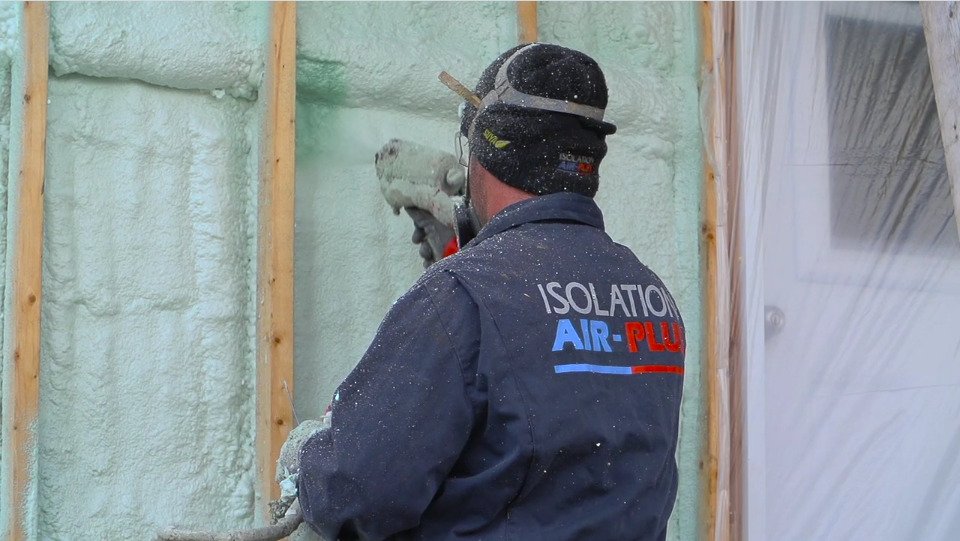 Polyuréthane giclé, mousse isolante haute performance | Isolation Air-Plus